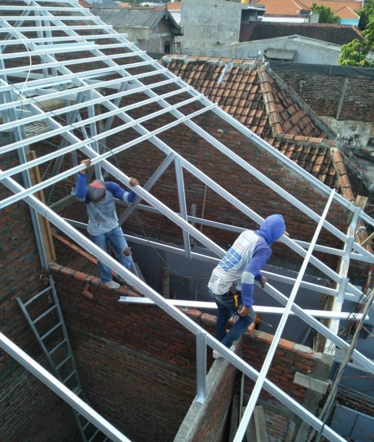 Pasang Atap Baja Ringan - Jasa Bangun dan Renovasi Rumah