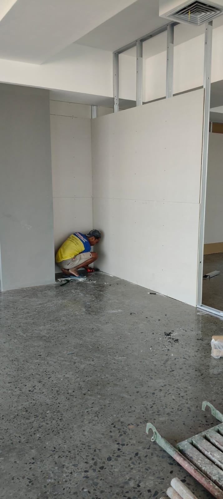 Spesialis Partisi Dinding Surabaya - Jasa Bangun dan Renovasi Rumah